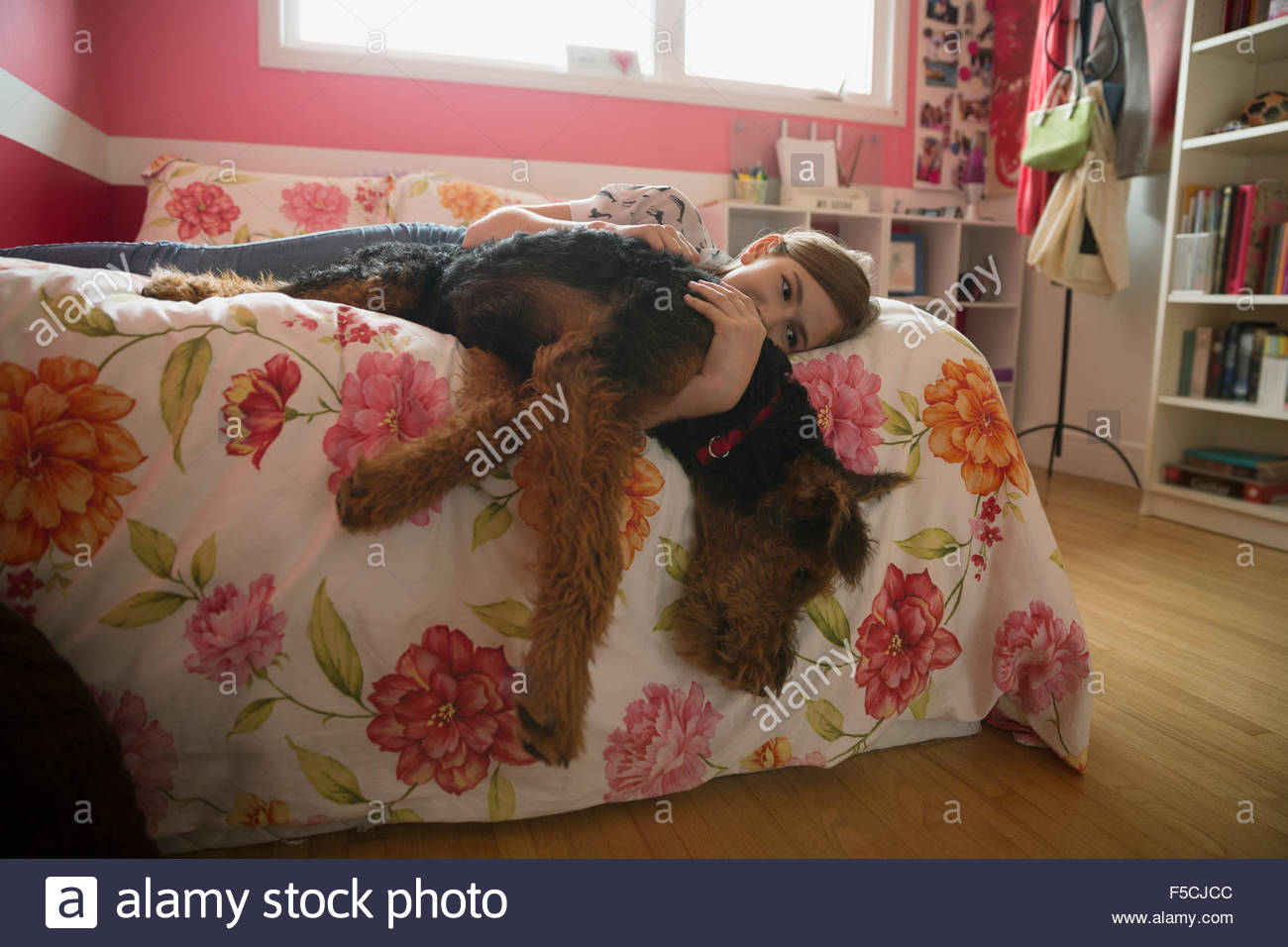 Animal hugging candid hi-res stock photography and images - Alamy