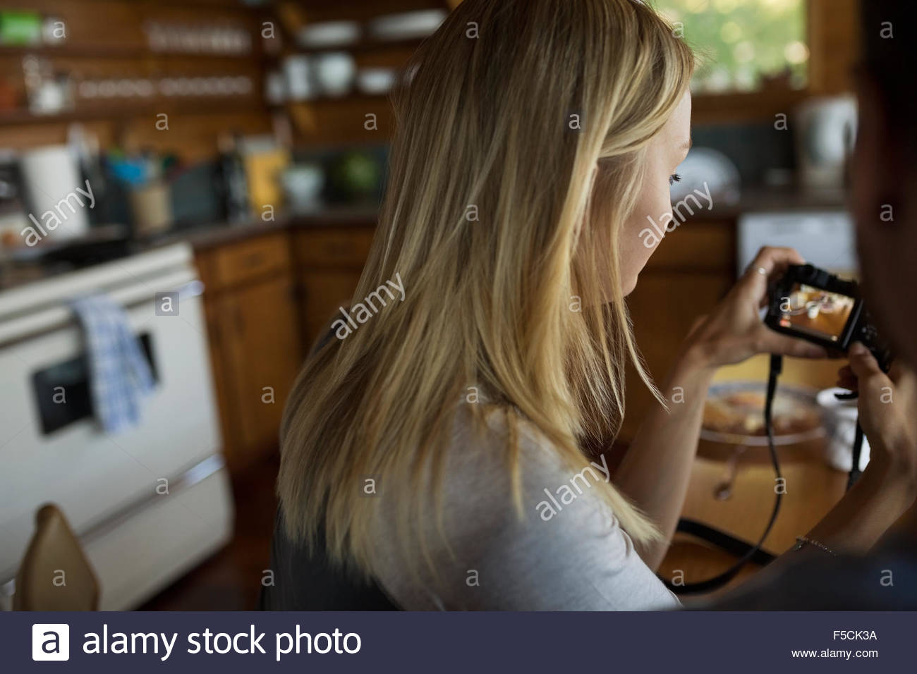 Close viewing hi-res stock photography and images - Alamy