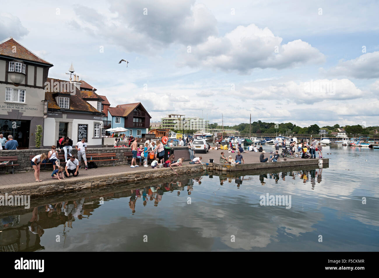 Lymington beach house hi-res stock photography and images - Alamy