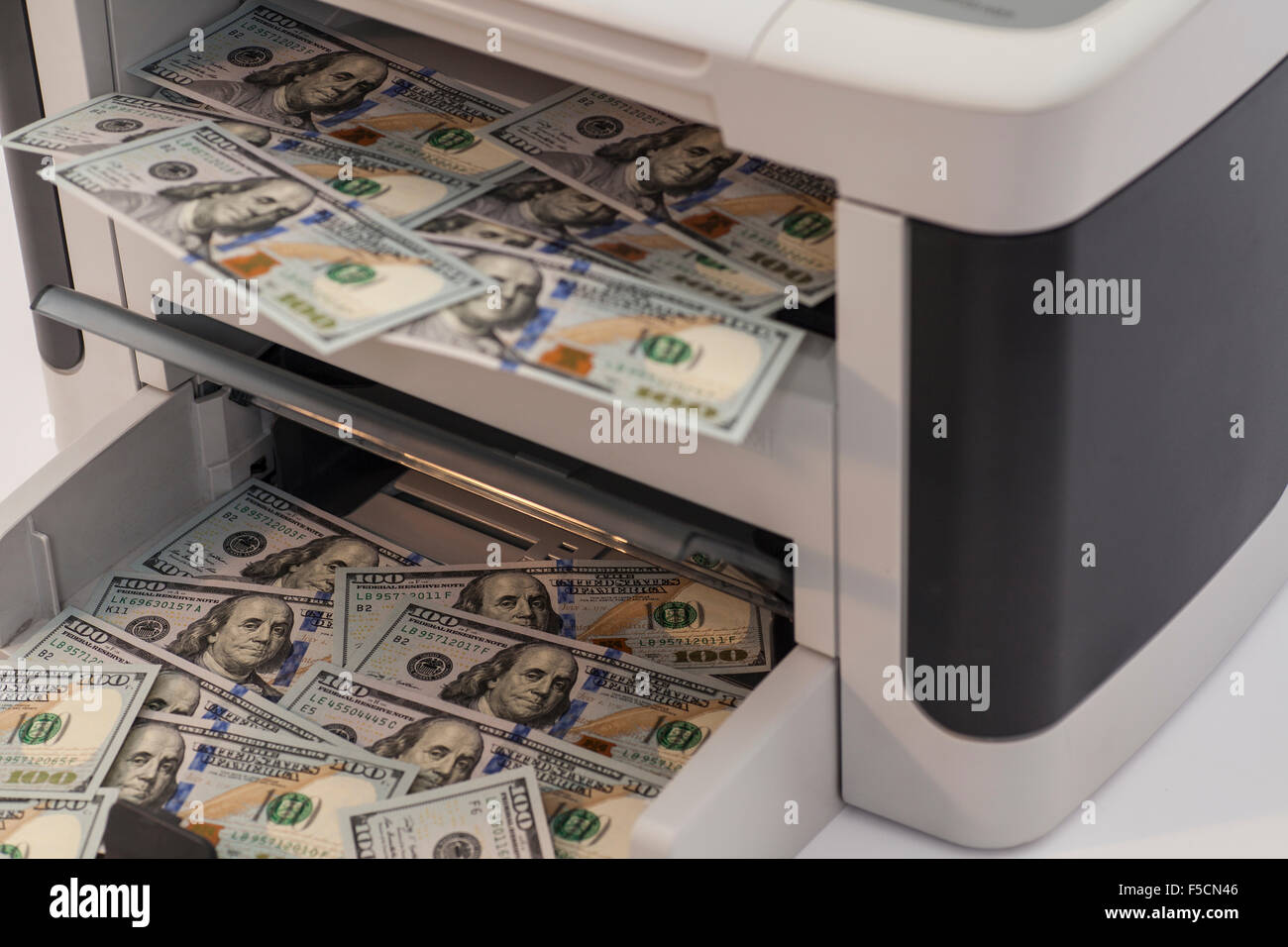 Printing money hi-res stock photography and images - Alamy