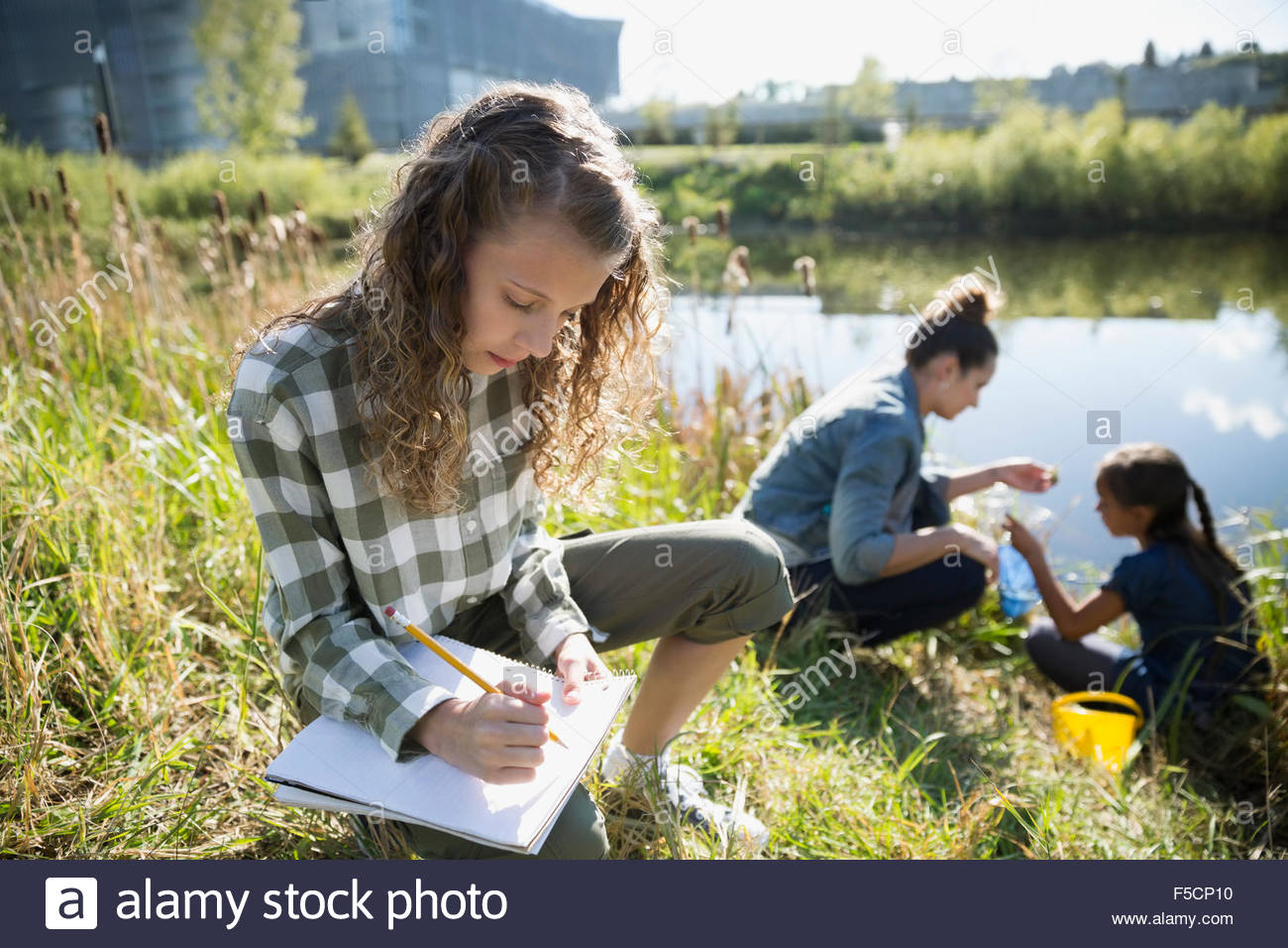 Person taking notes hi-res stock photography and images - Alamy