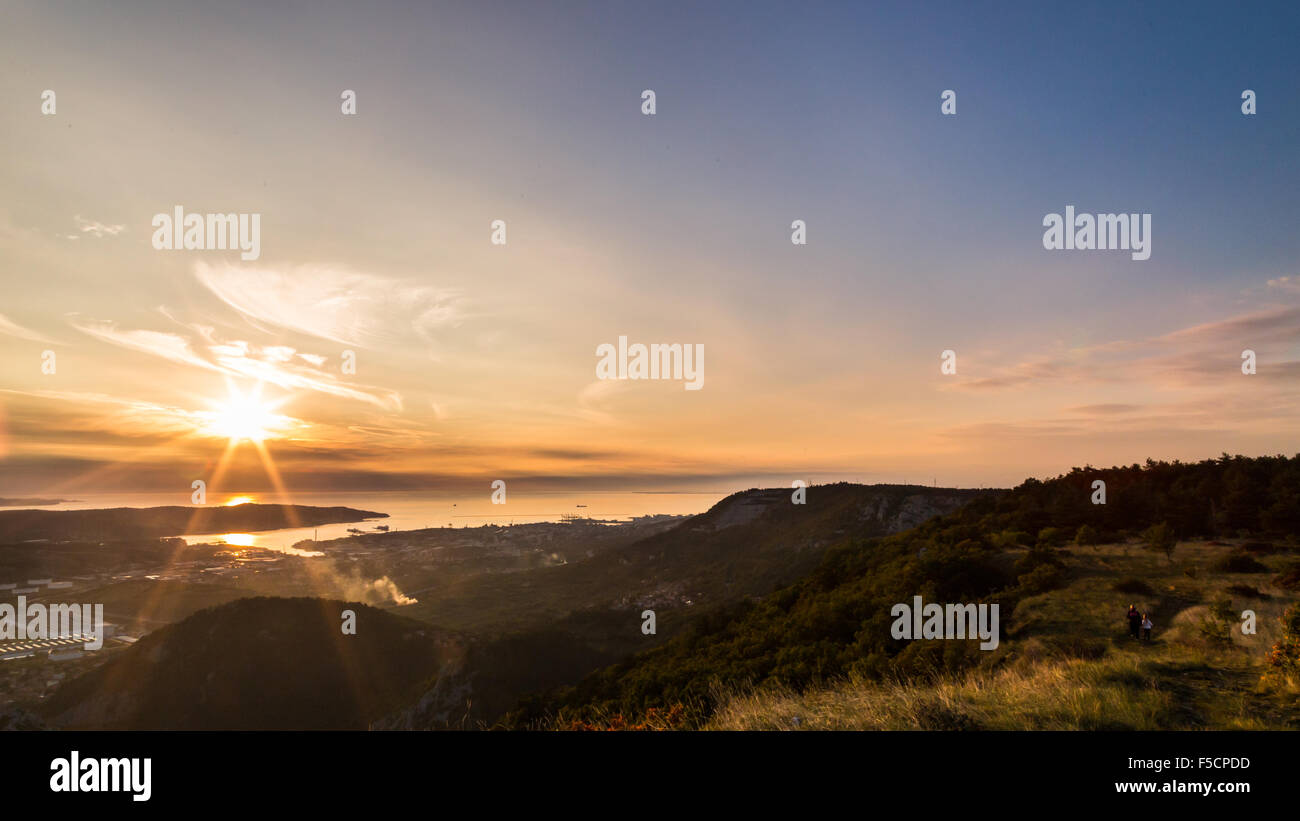 Sunset in the bay of Trieste from Val Rosandra Stock Photo - Alamy