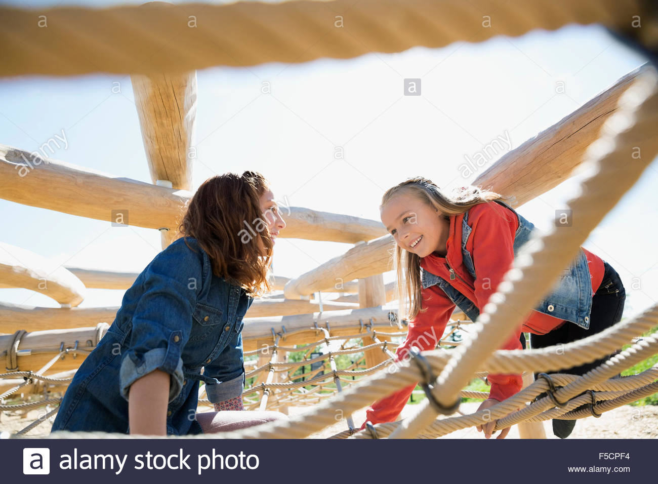 Girls climbing net hi-res stock photography and images - Alamy