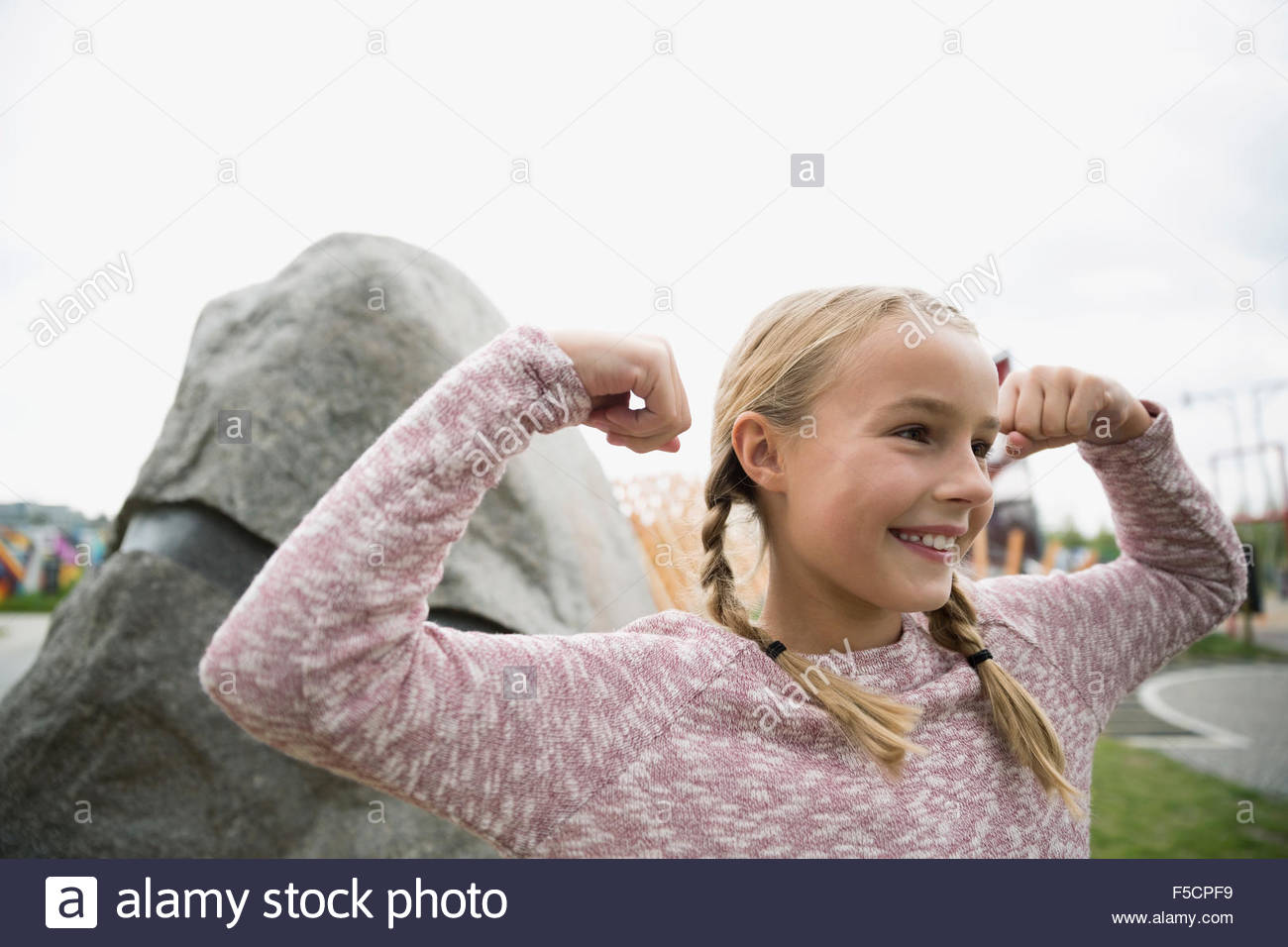 Flexing Muscle Stock Photos & Flexing Muscle Stock Images - Alamy