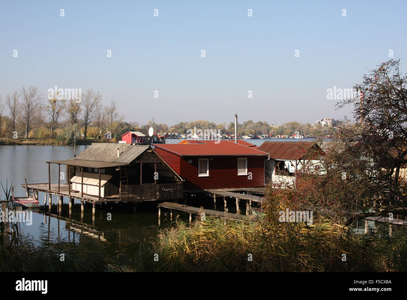 Bokod floating houses hi-res stock photography and images - Alamy
