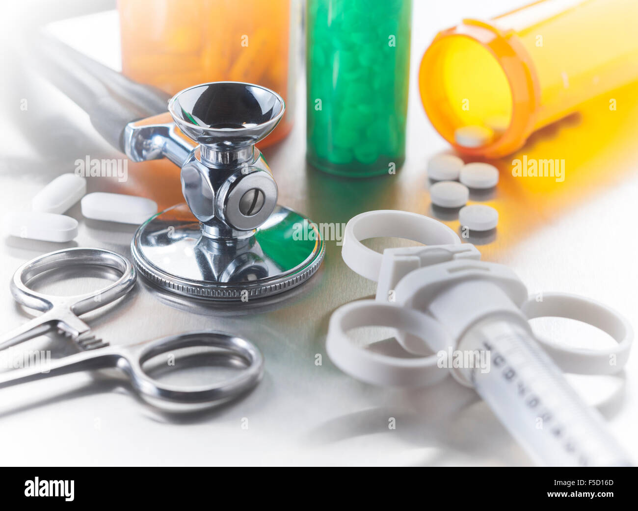 Medical tools hi-res stock photography and images - Alamy