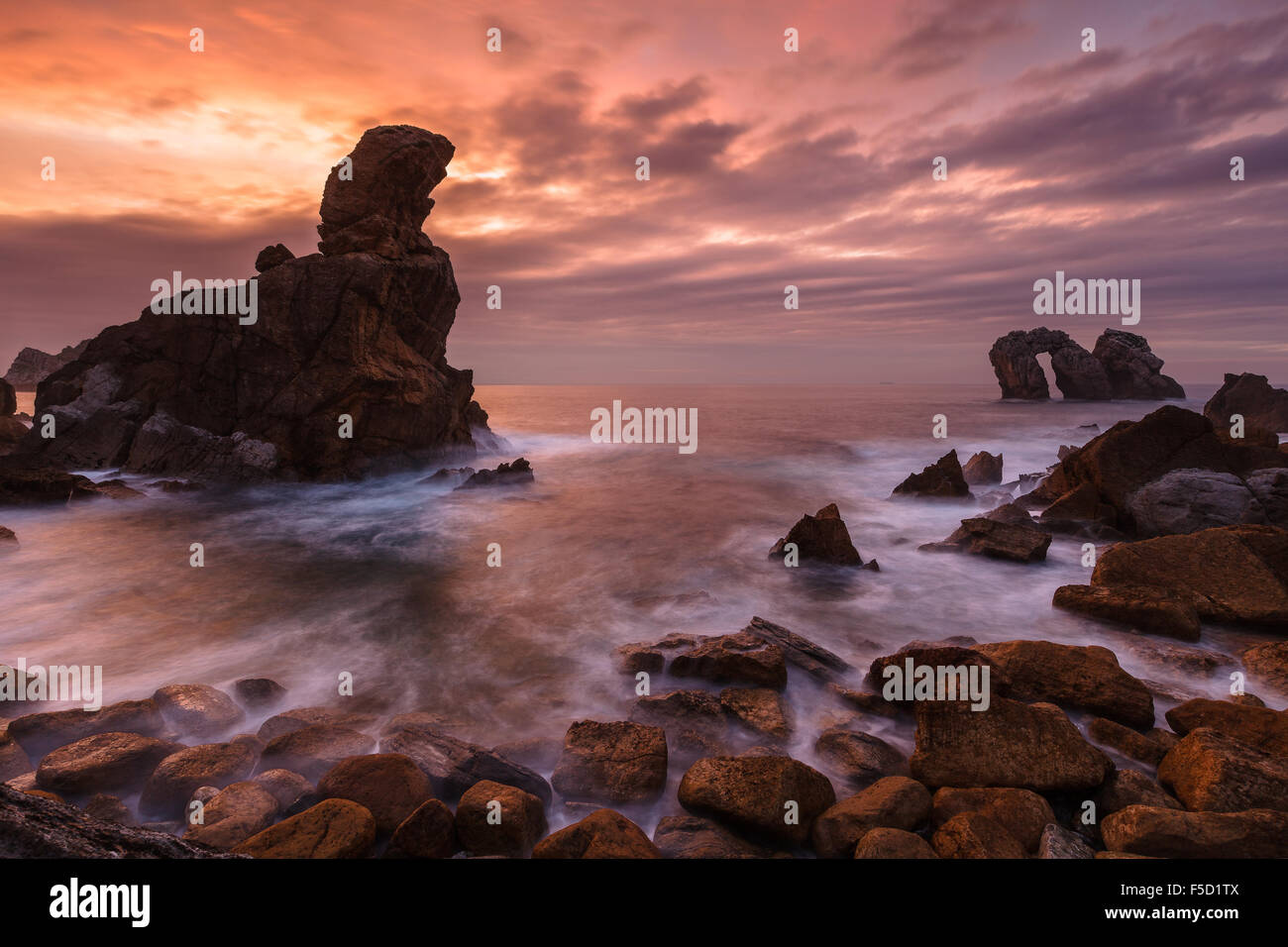 Paisaje marino de la costa hi-res stock photography and images - Alamy