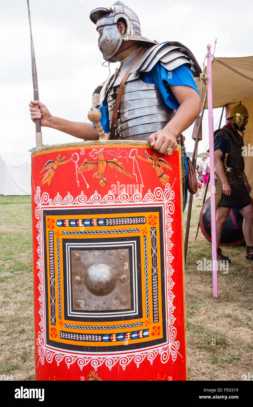 Roman scutum shield hi-res stock photography and images - Alamy
