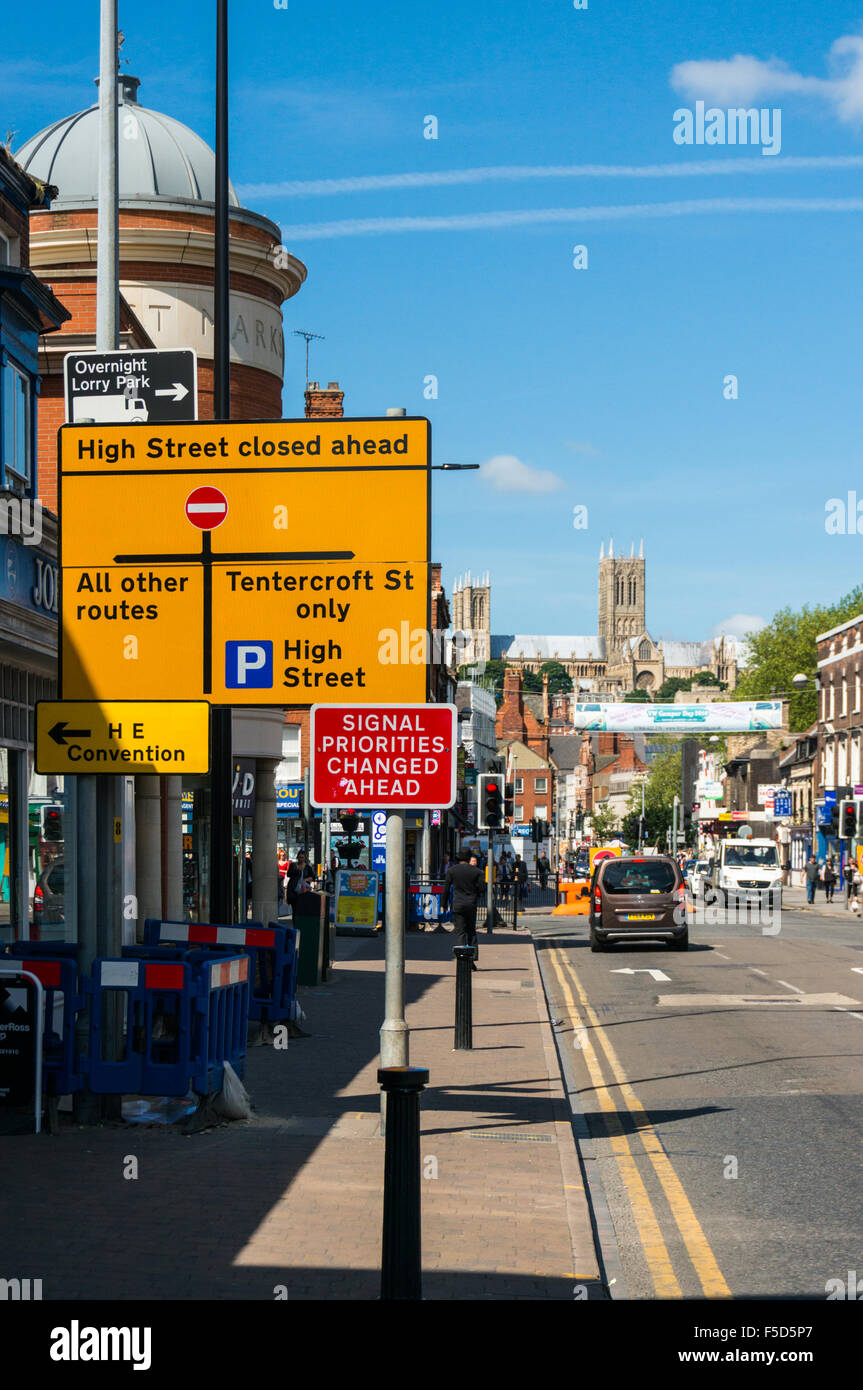 Information signs on Lincoln Hight Street during the intensive road ...