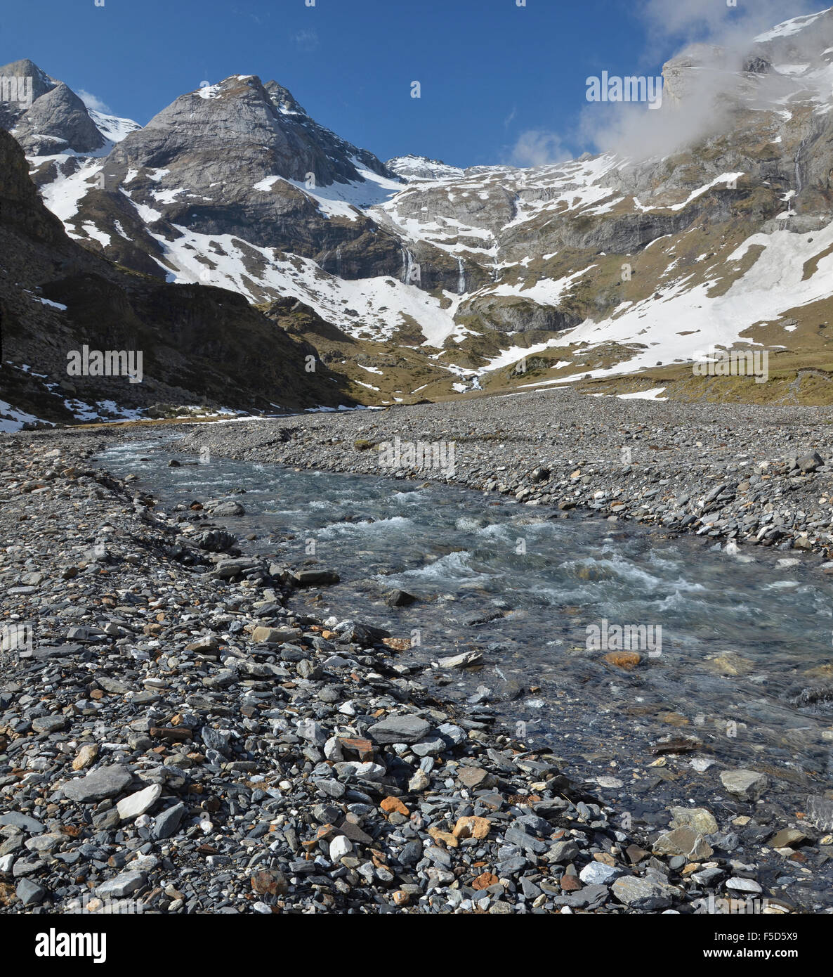 Cirque glacier hi-res stock photography and images - Alamy