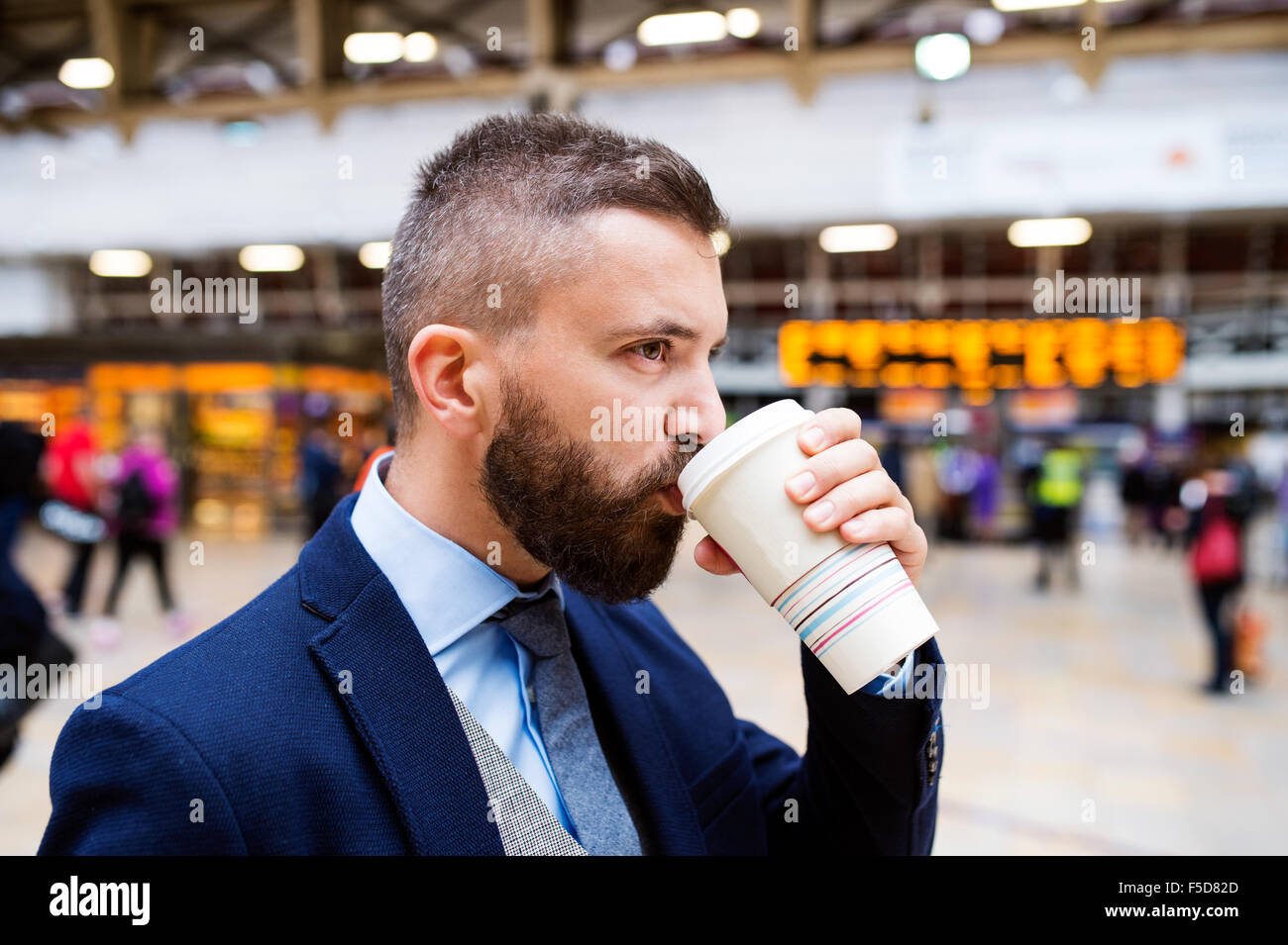 Subway coffee cup hi-res stock photography and images - Alamy