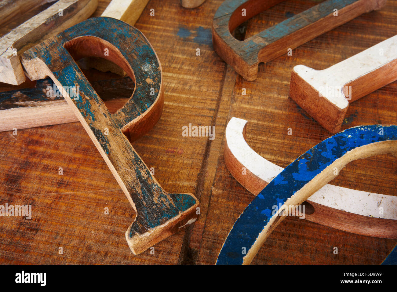 Wood fonts hi-res stock photography and images - Alamy