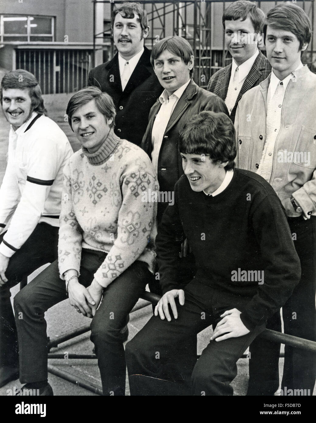 ALAN PRICE SET UK rorck group in April 1967 with Alan Price second from ...