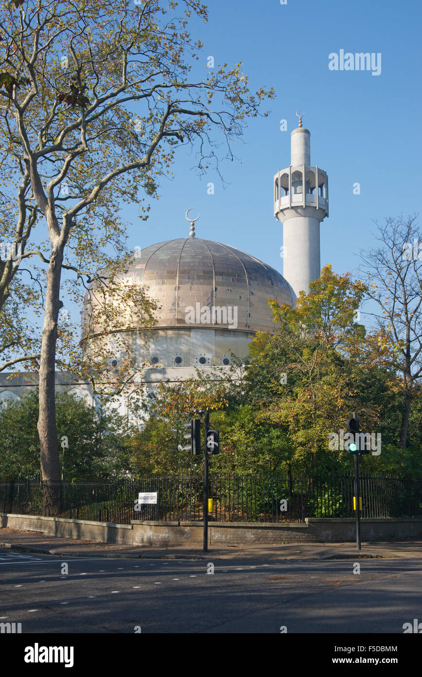 Regents park mosque hi-res stock photography and images - Alamy