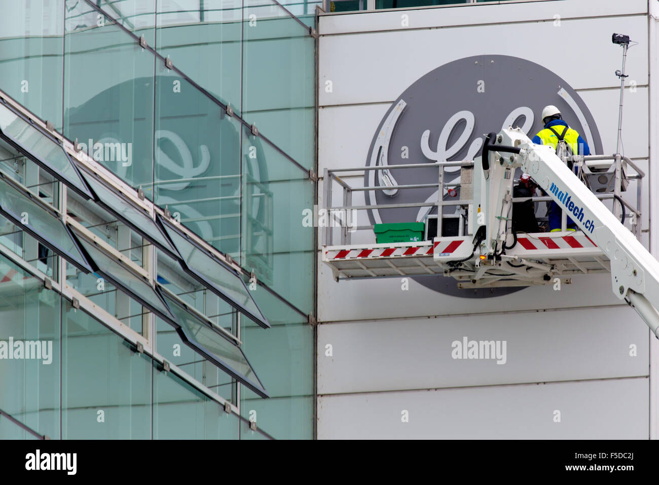 Ge logo hi-res stock photography and images - Alamy