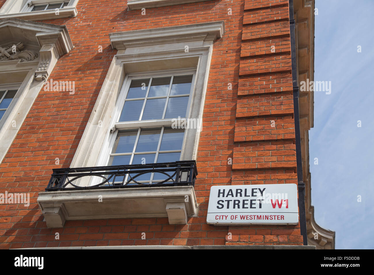 Harley Street Doctors High Resolution Stock Photography and Images - Alamy
