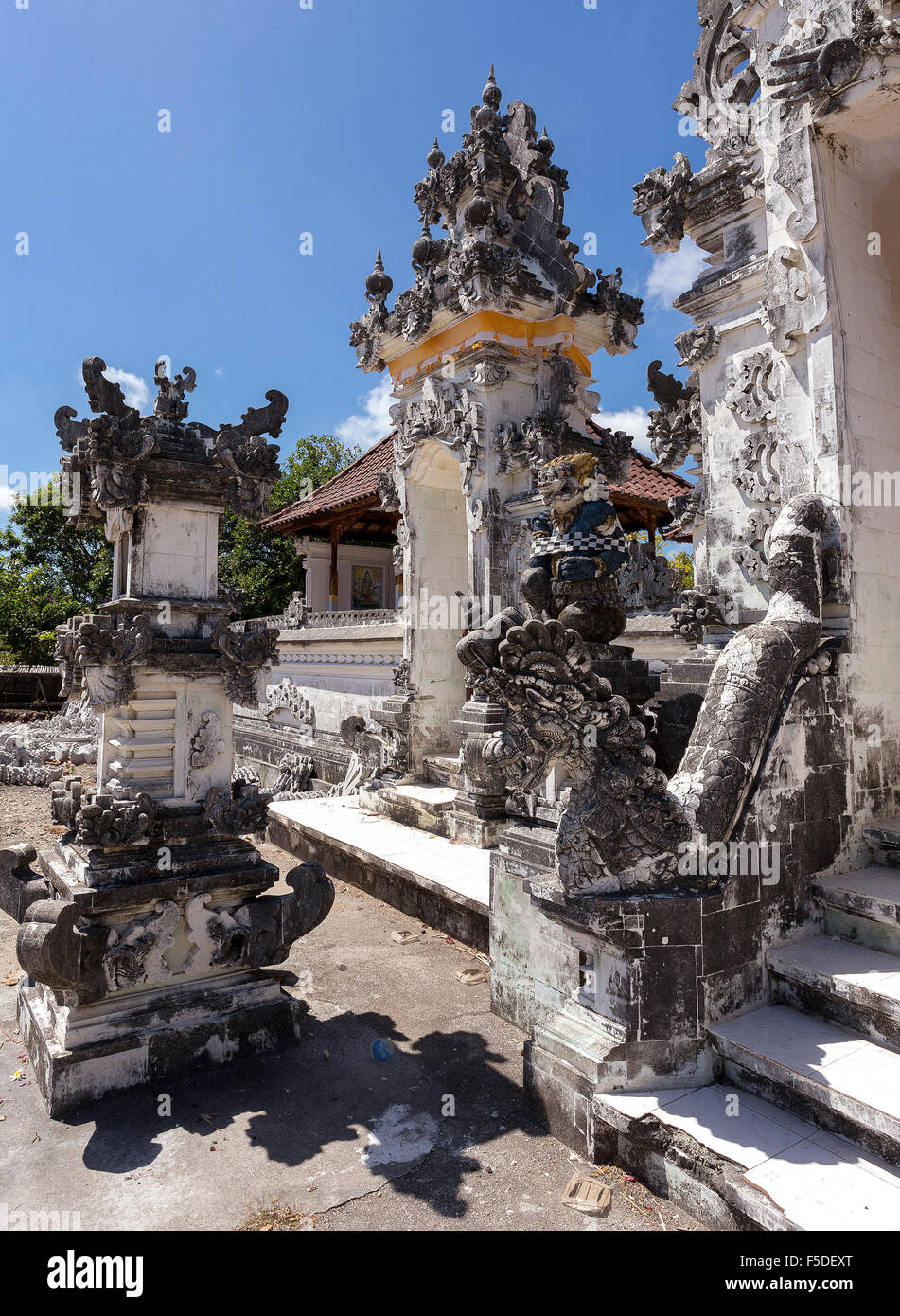 Famous Hindu Car Temple, Nusa Penida, Bali, Indonesia Stock Photo - Alamy