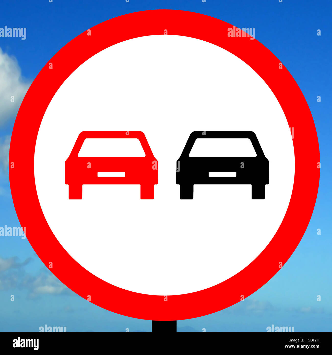 No overtaking signs hi-res stock photography and images - Alamy