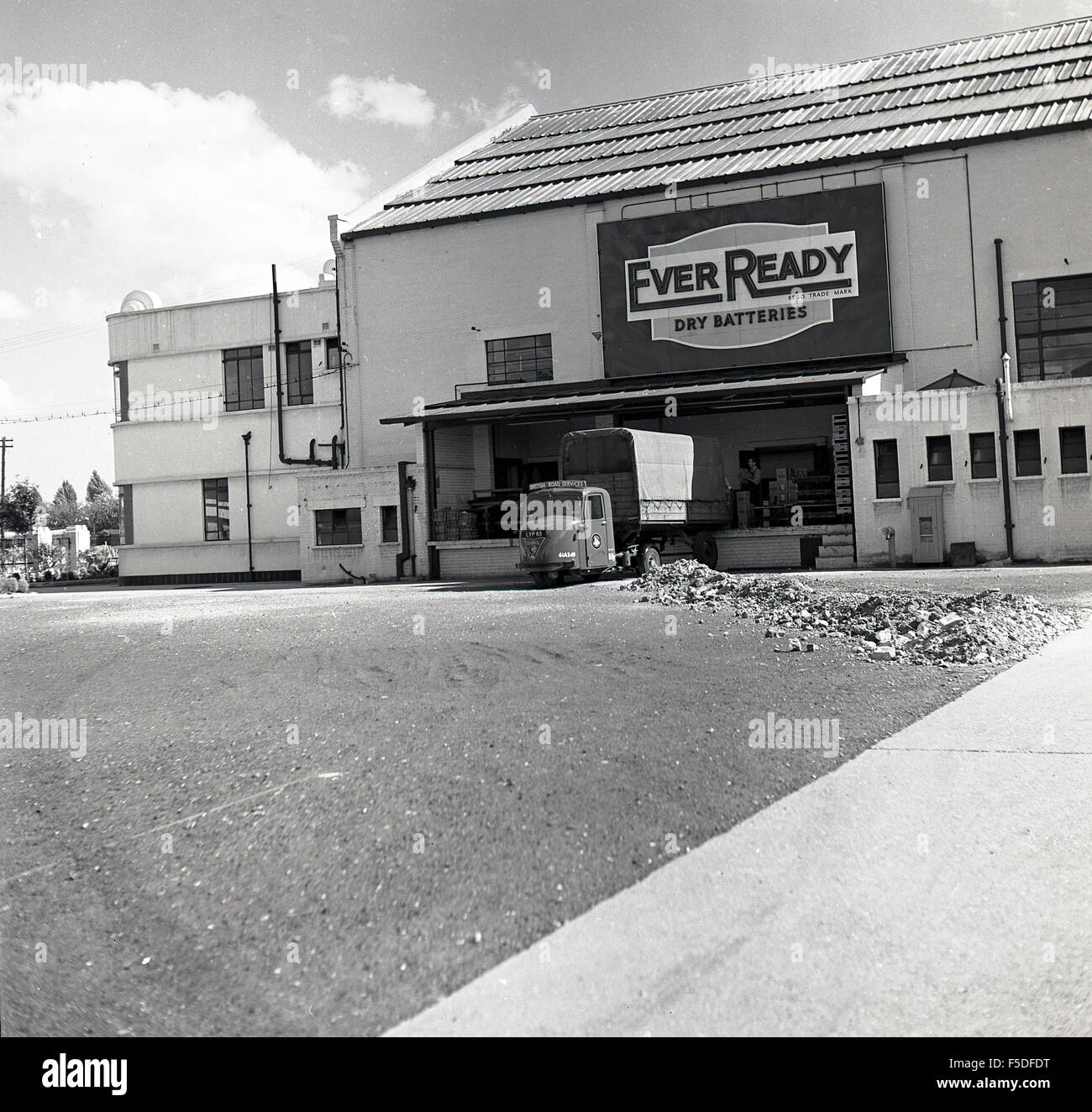 Ever ready batteries hi-res stock photography and images - Alamy