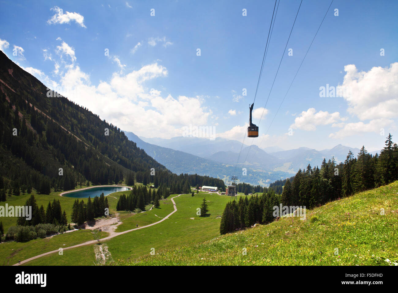 Cable car hut hi-res stock photography and images - Alamy