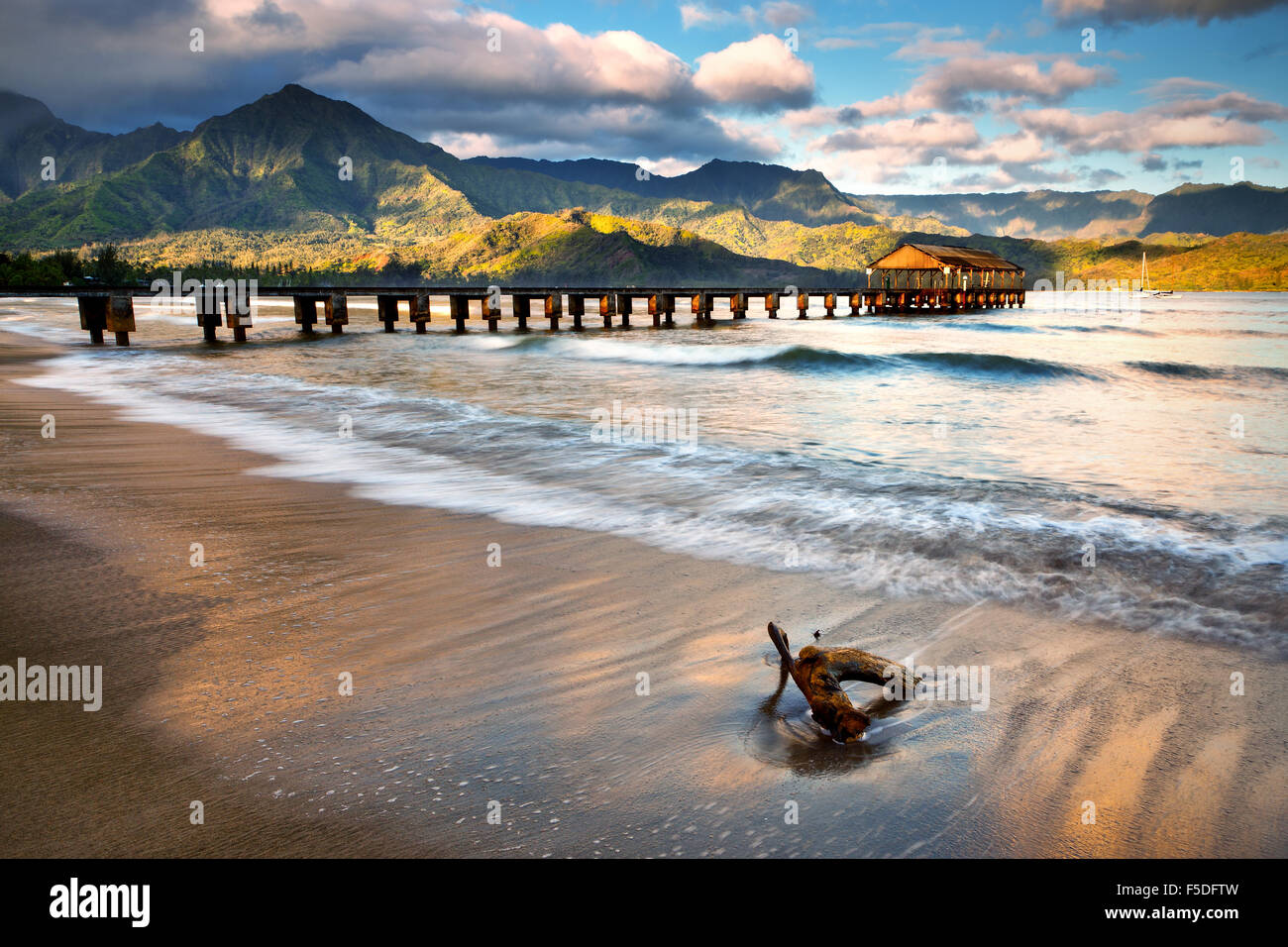 Hanalei Pier in Kauai, Hawaii Stock Photo - Alamy