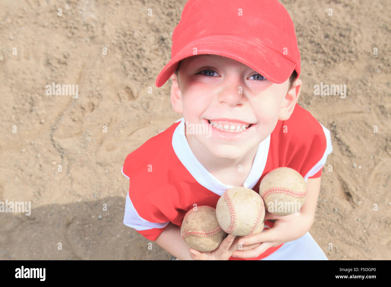 nice child happy to play baseball Stock Photo - Alamy