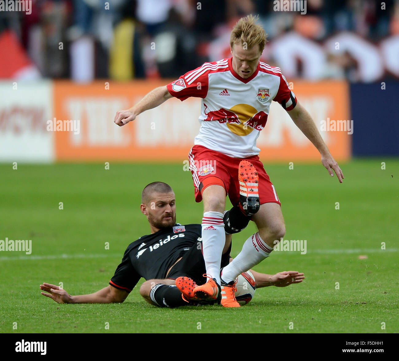 Washington, DC, USA. 1st Nov, 2015. 20151101 - D.C. United midfielder ...