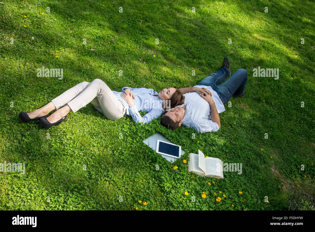 Person napping outside hi-res stock photography and images - Alamy