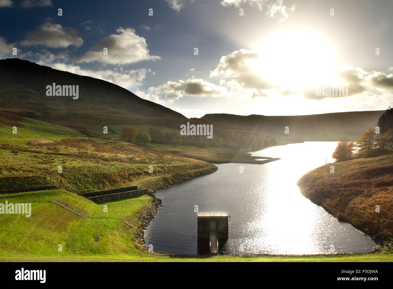 Dovestone reservoir hi-res stock photography and images - Alamy