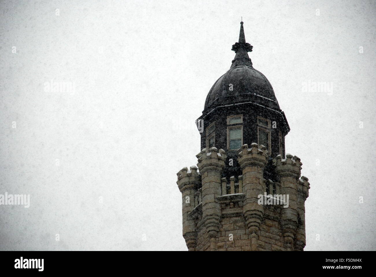 Chicago limestone hi-res stock photography and images - Alamy