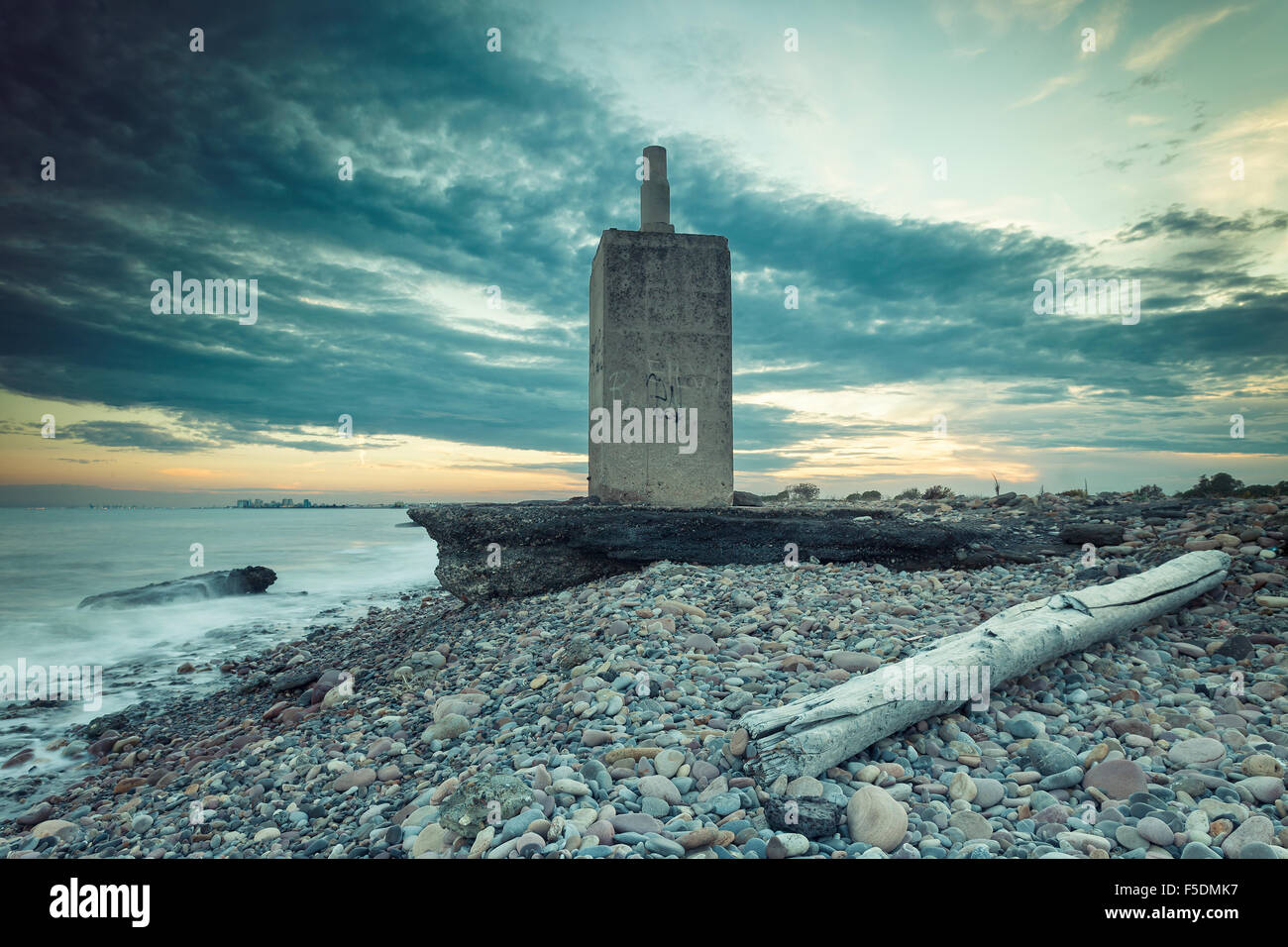 Autumn seascape dramatic hi-res stock photography and images - Alamy