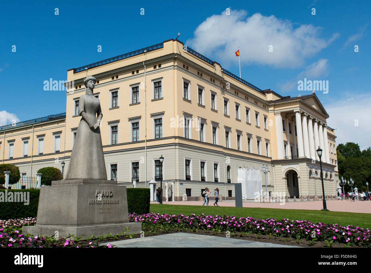 Norway, Oslo, Royal Palace (Det Kongelige Slott). 173 room Royal ...