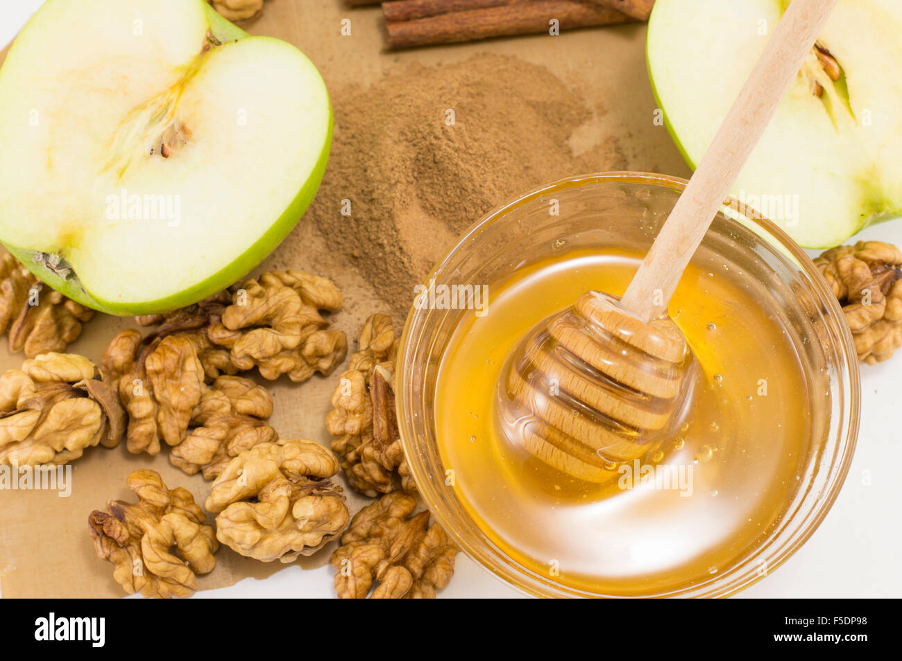 Walnut brain hi-res stock photography and images - Alamy