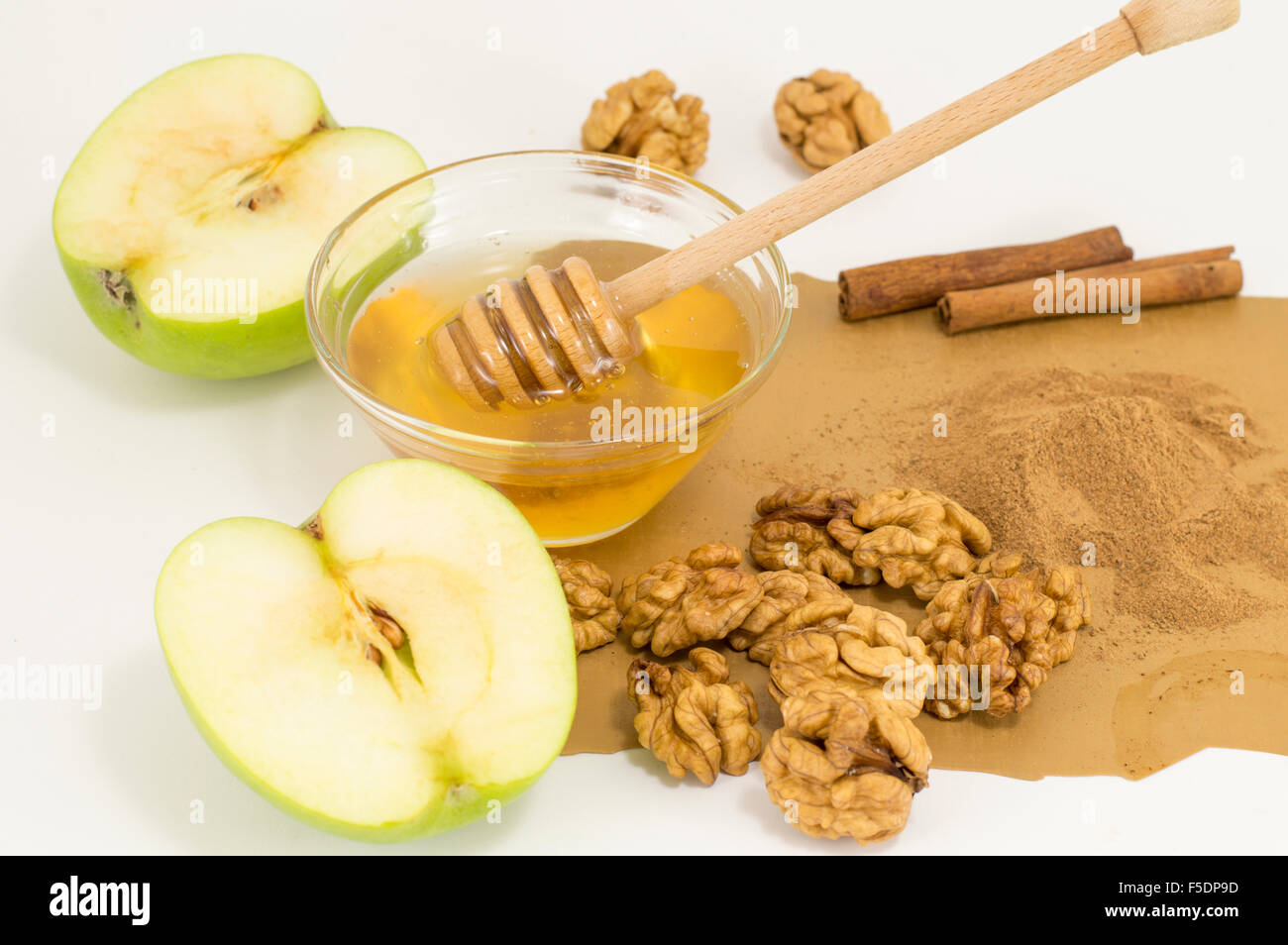 Walnut brain hi-res stock photography and images - Alamy