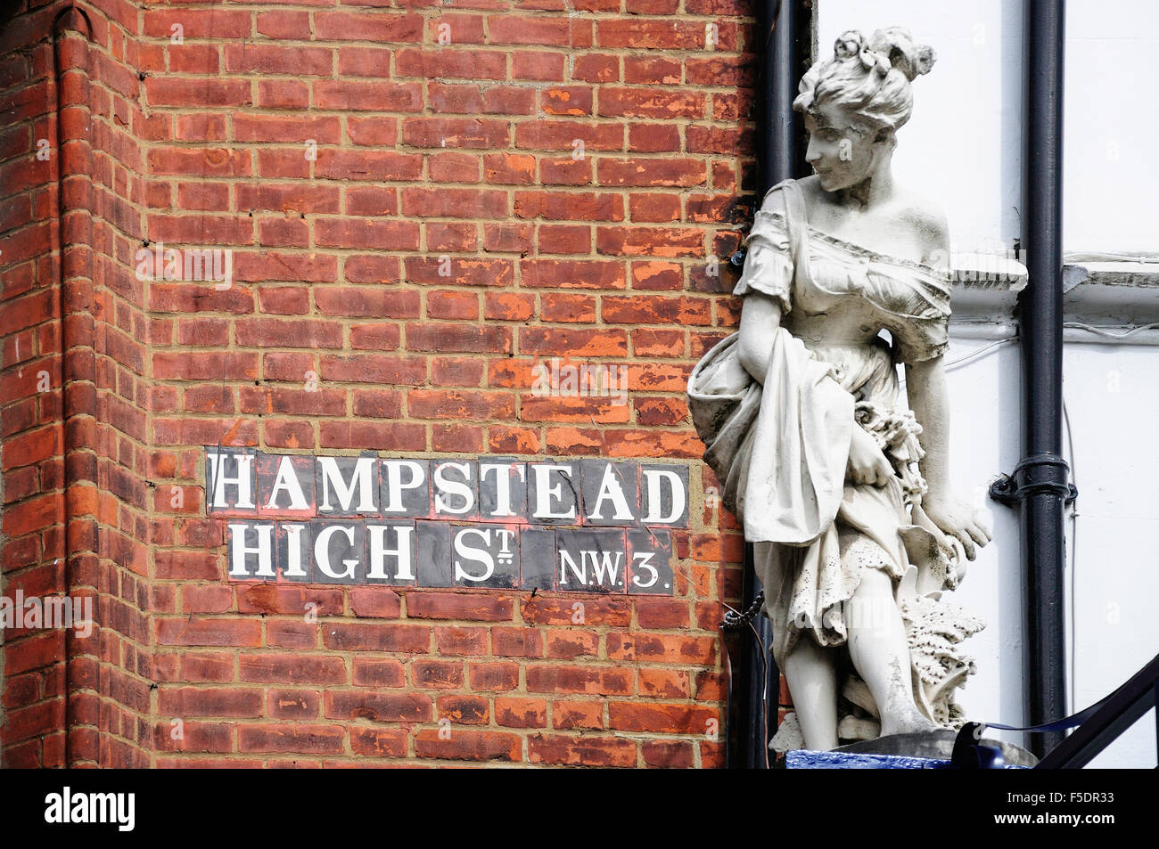 Hampstead sign signs hi-res stock photography and images - Alamy