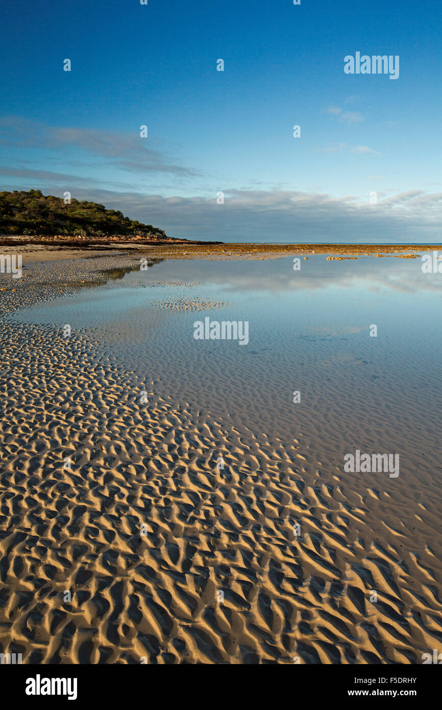 Deserted beaches in australia hi-res stock photography and images - Alamy