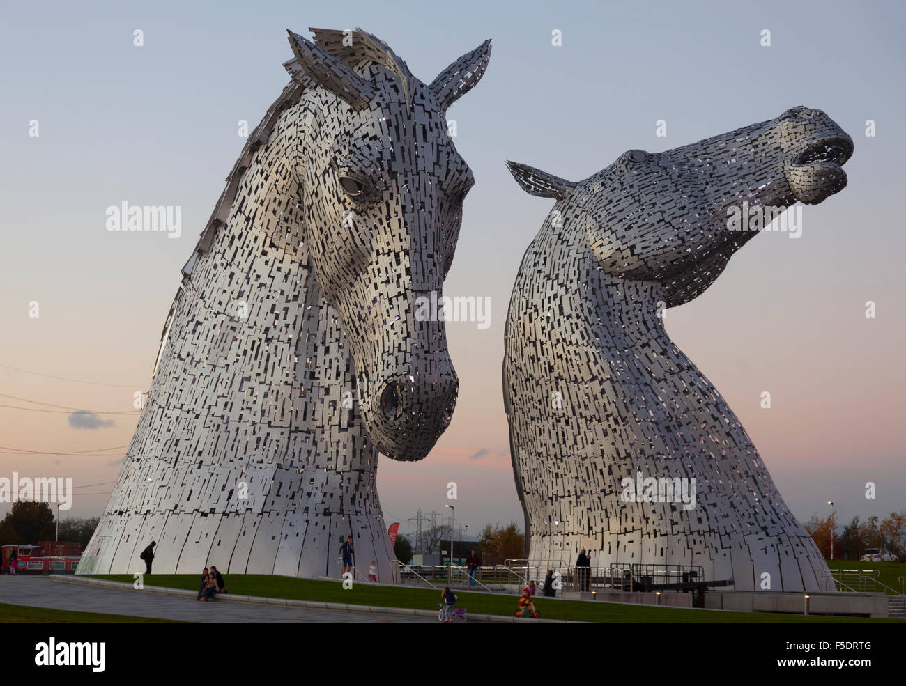 The kelpies at sunset hi-res stock photography and images - Alamy