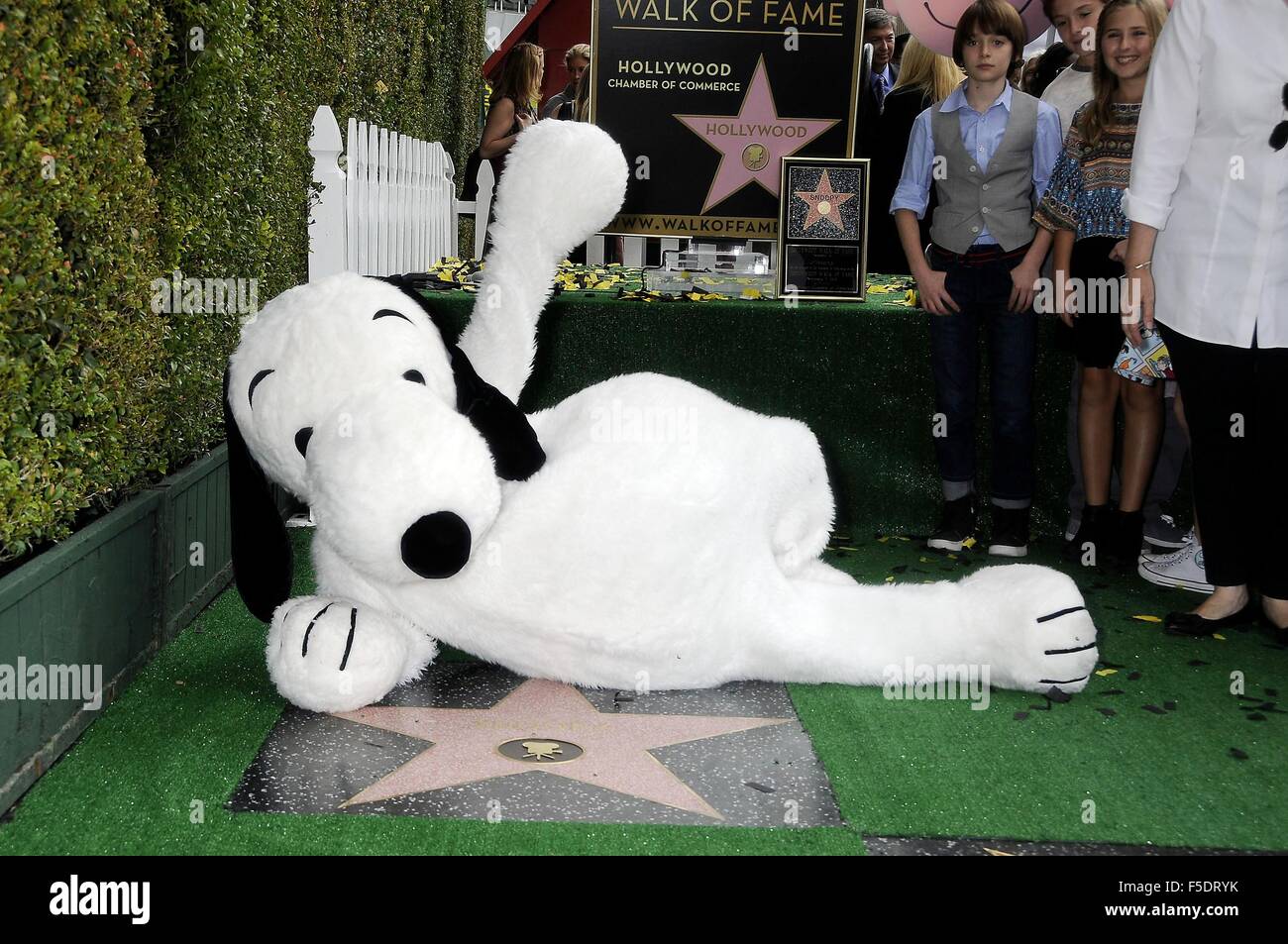 Snoopy snoopy hollywood walk hi-res stock photography and images - Alamy