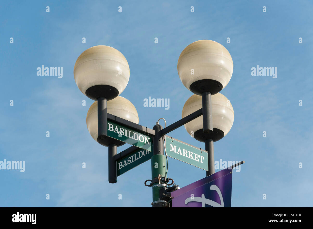 Basildon sign hi-res stock photography and images - Alamy