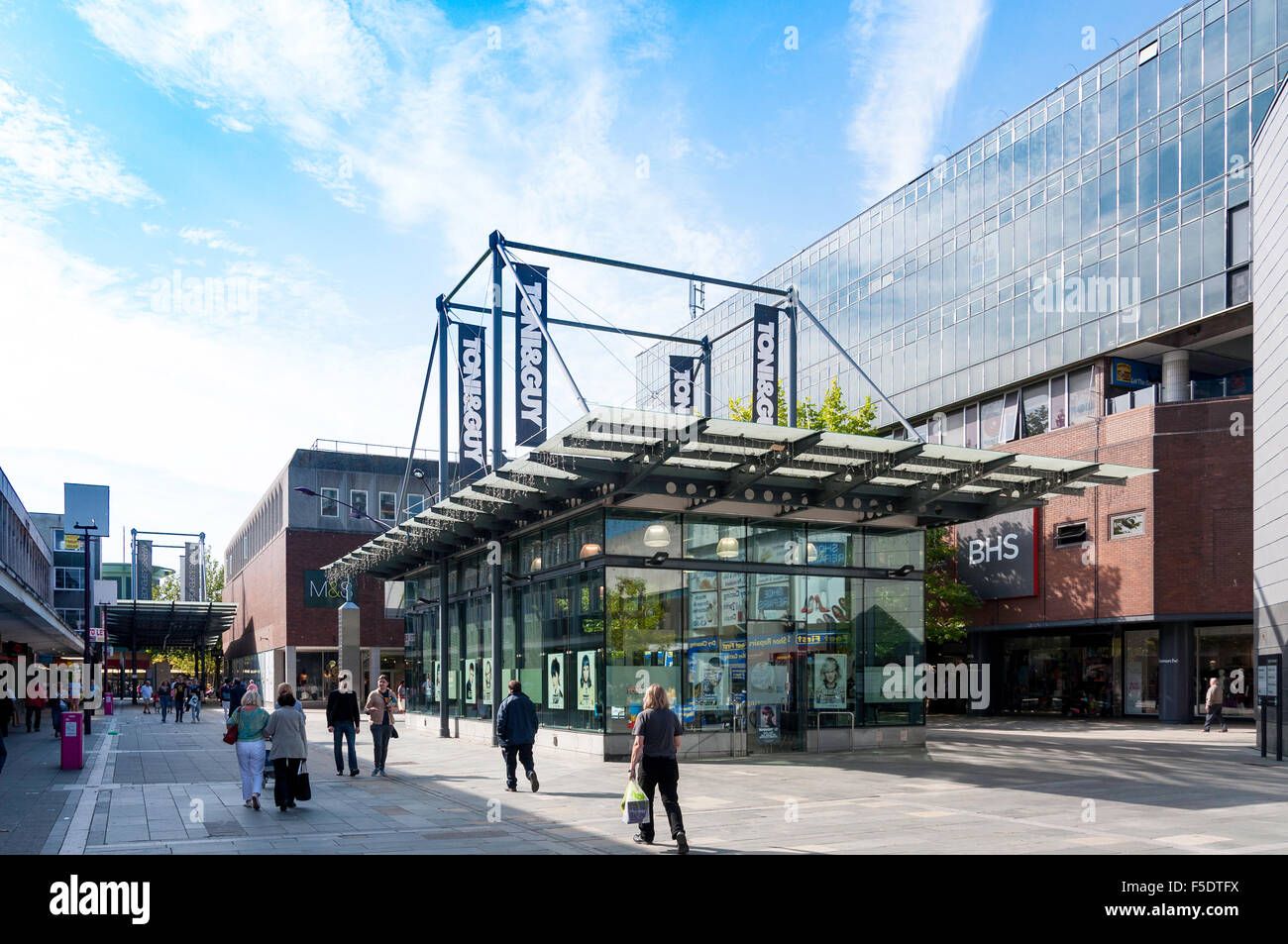 Basildon town centre hi-res stock photography and images - Alamy