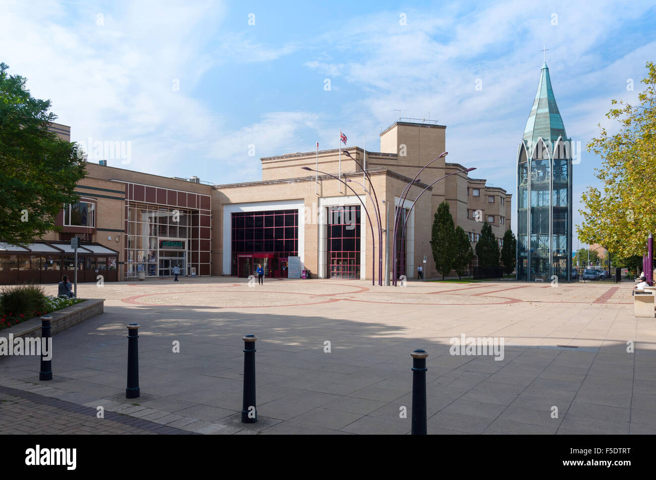 Basildon town centre essex uk hi-res stock photography and images - Alamy
