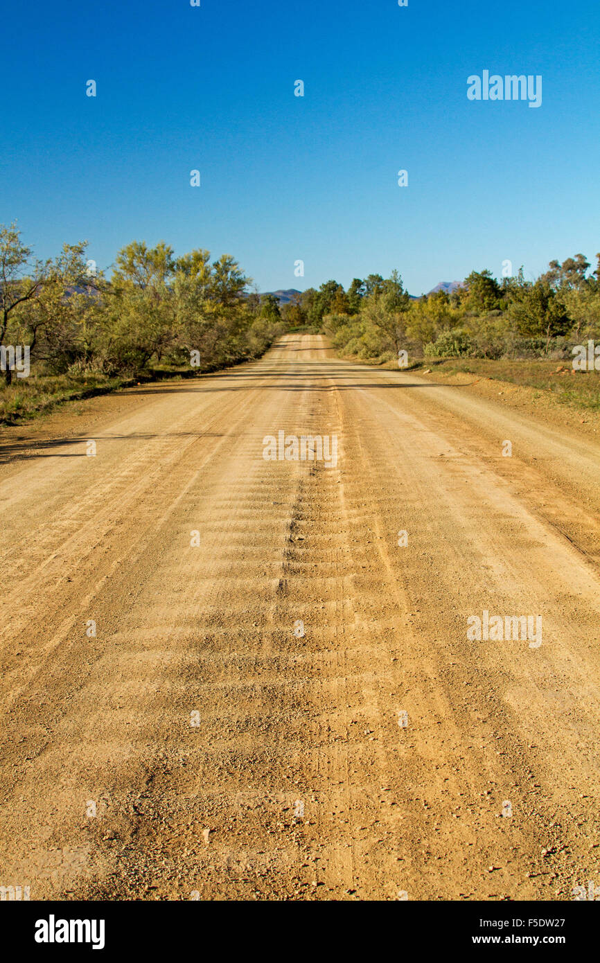 Long straight dirt road hi-res stock photography and images - Alamy