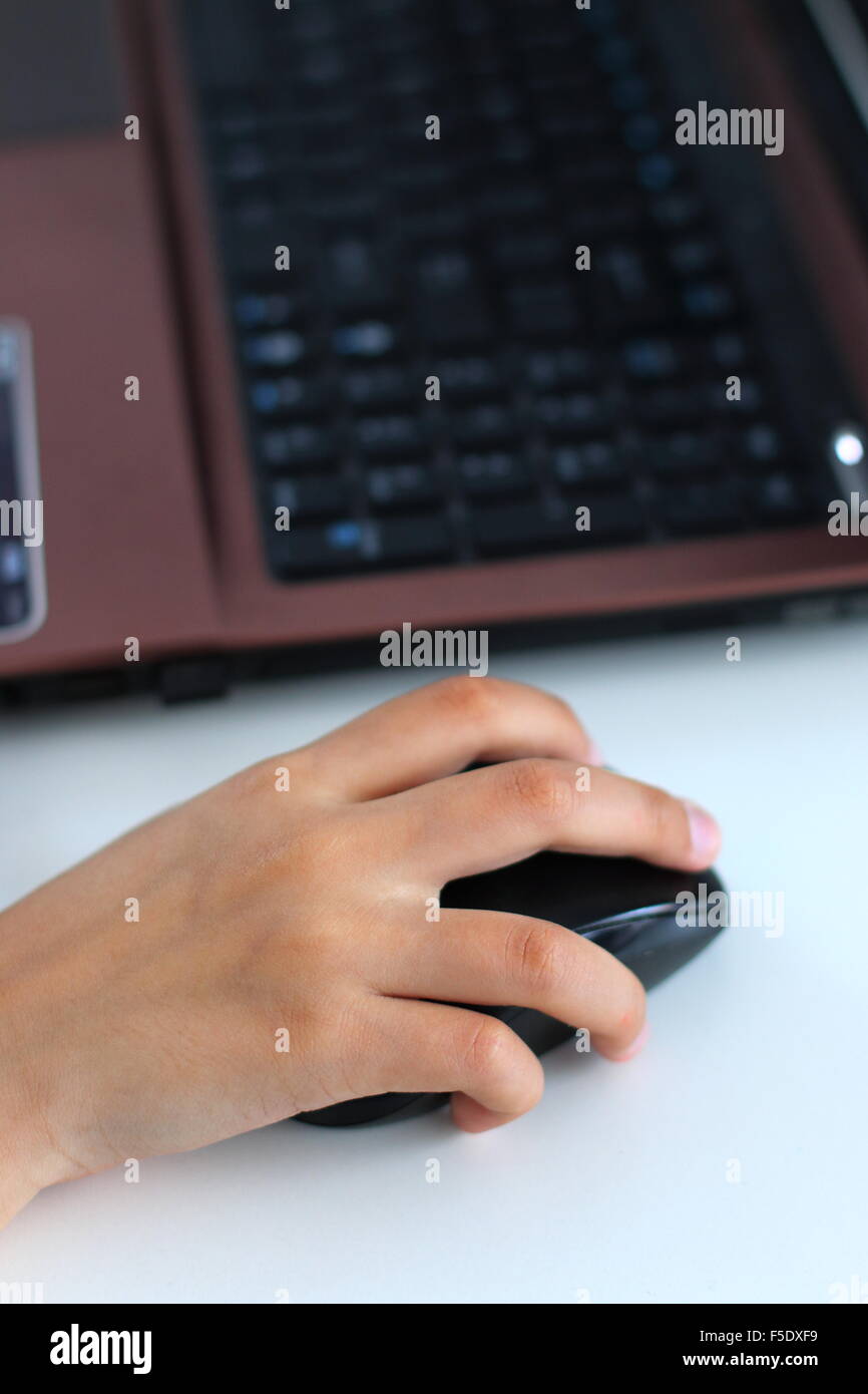 Black mouse hi-res stock photography and images - Alamy