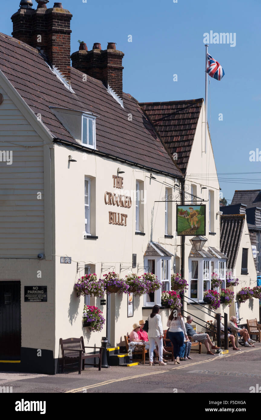 The crooked house pub hi-res stock photography and images - Alamy