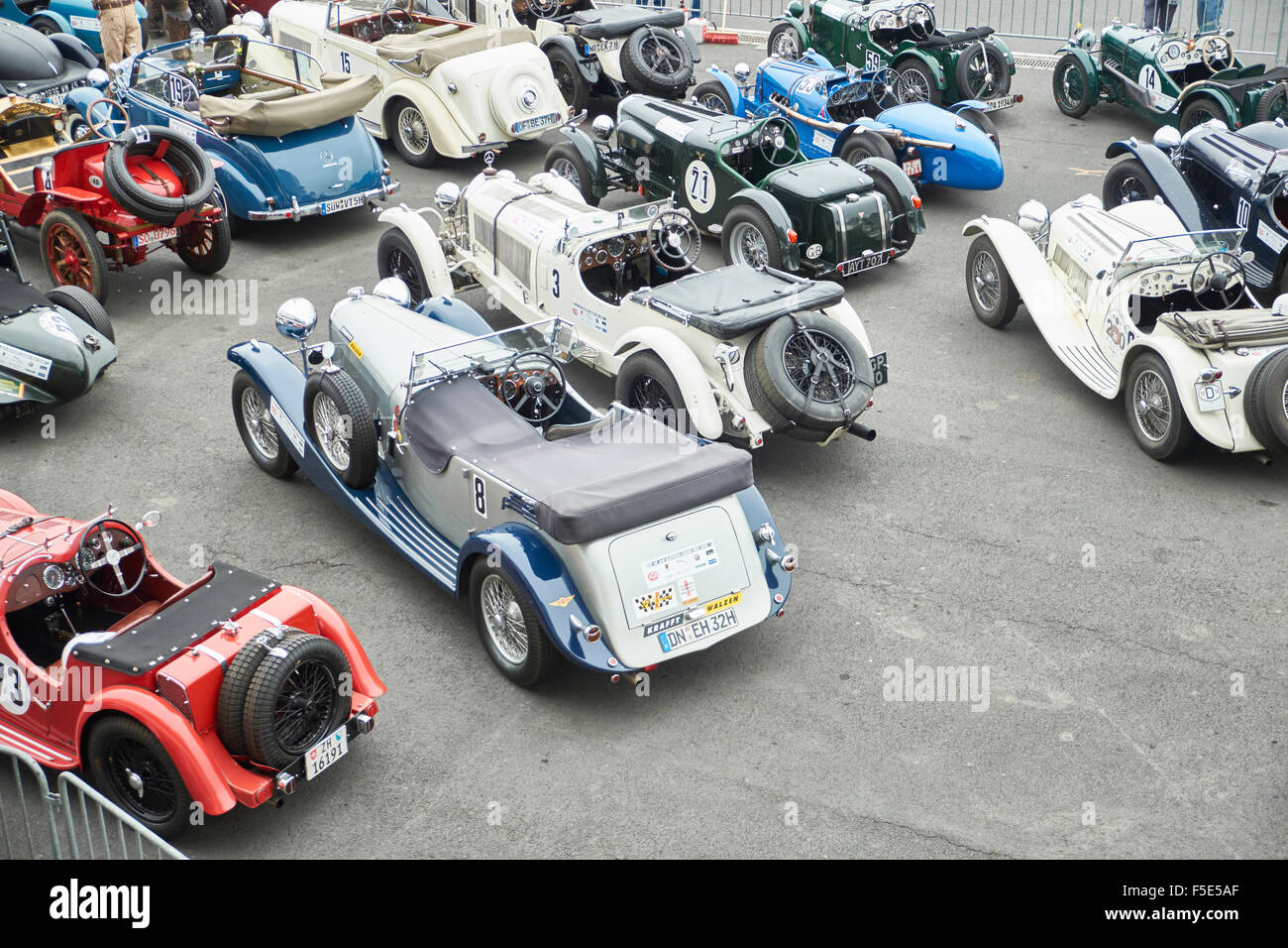 Vintage sports car trophy hi-res stock photography and images - Alamy