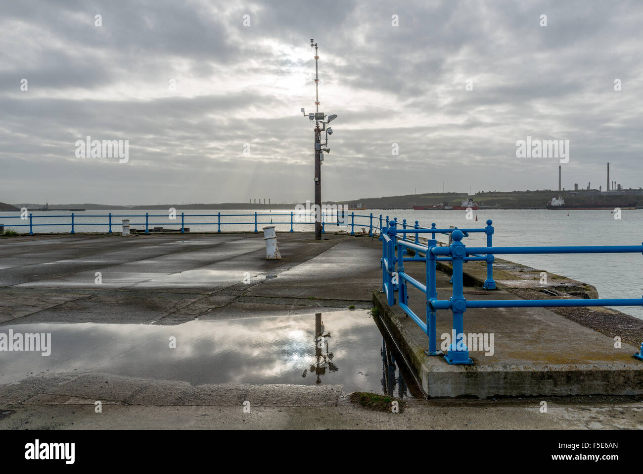 Milford haven estuary hi-res stock photography and images - Alamy