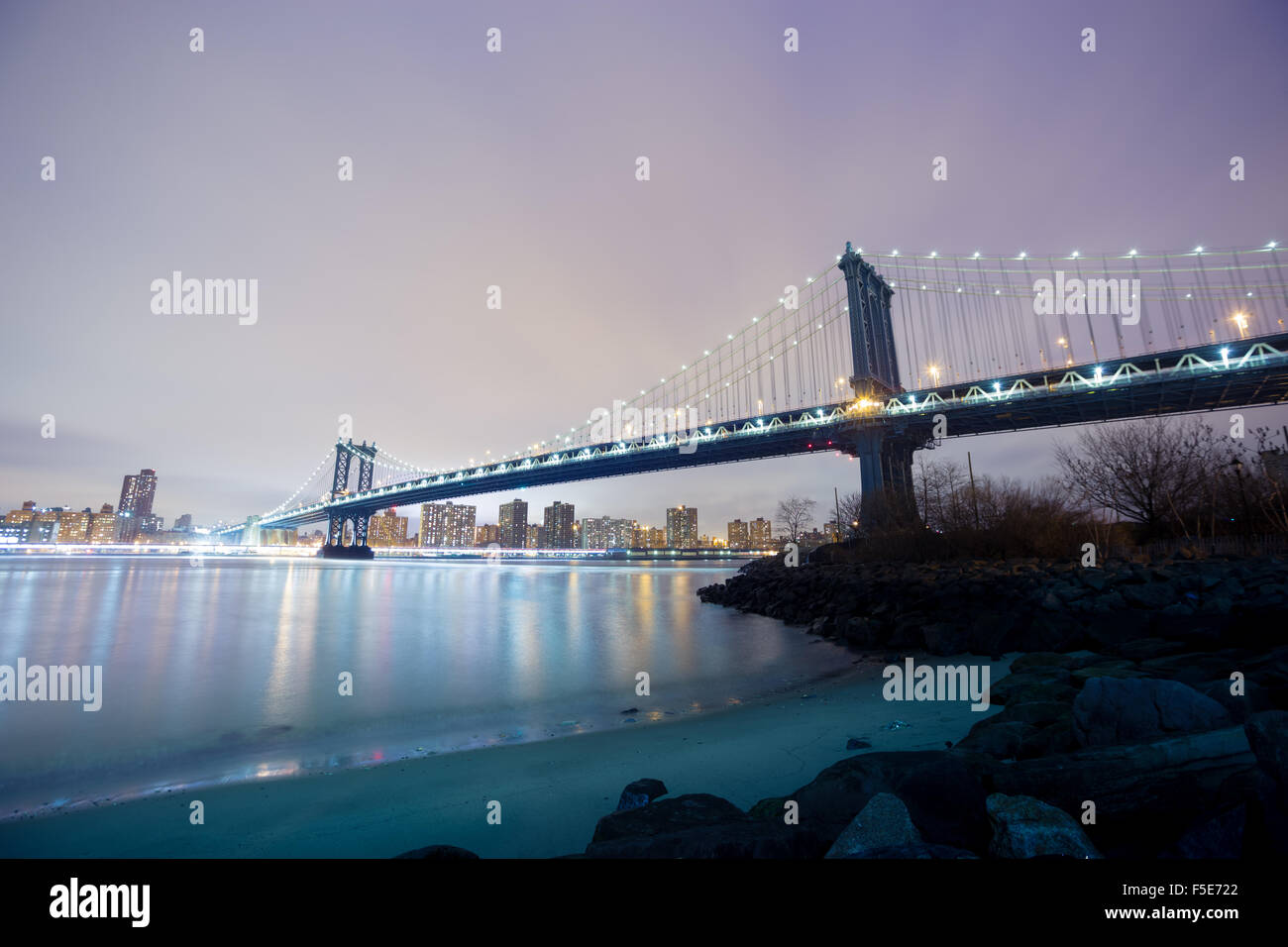 Manhattan bridge at dusk, New York City Stock Photo - Alamy