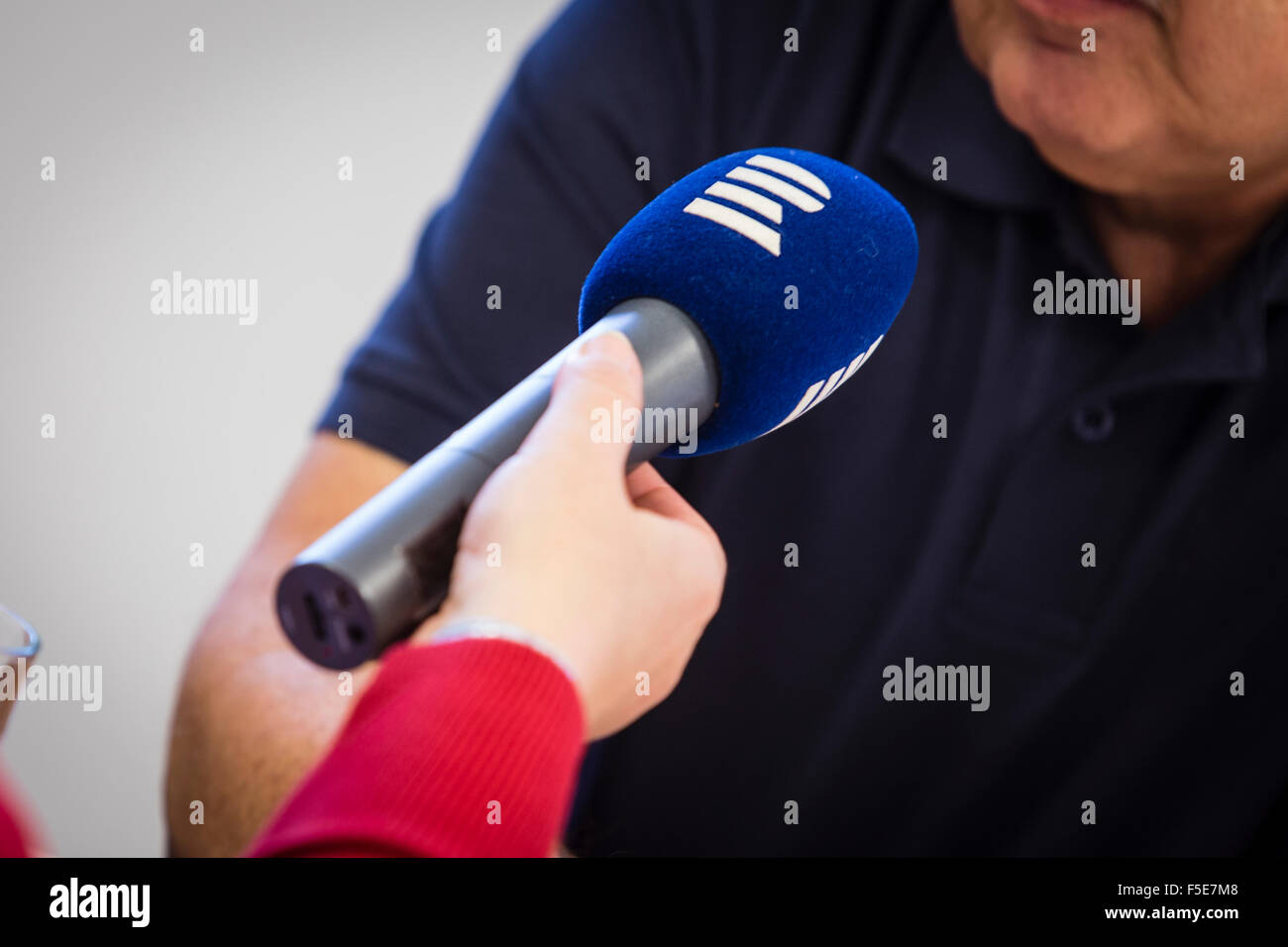 Built in microphone hi-res stock photography and images - Alamy