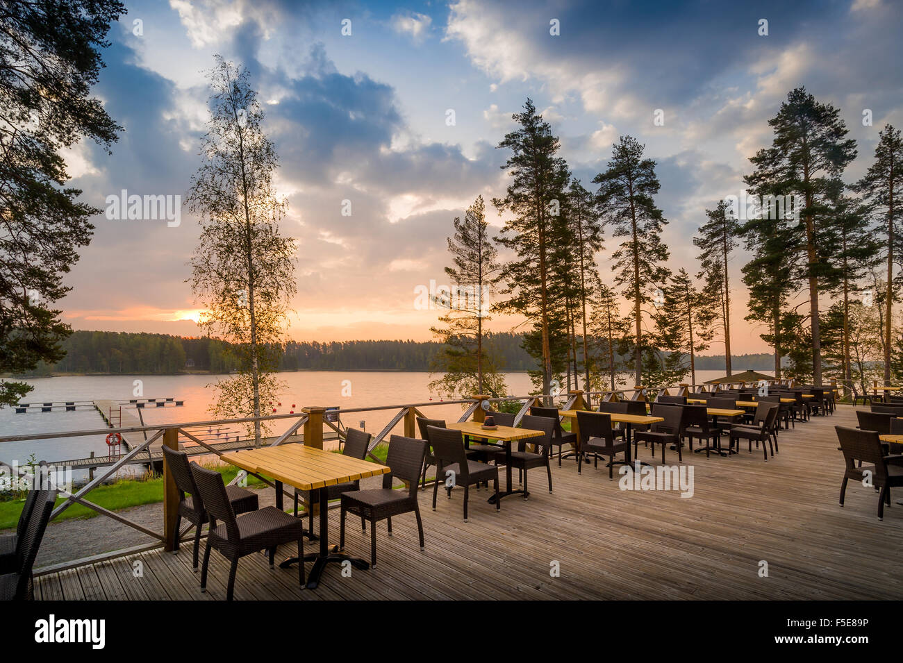 Empty cafe lake hi-res stock photography and images - Alamy