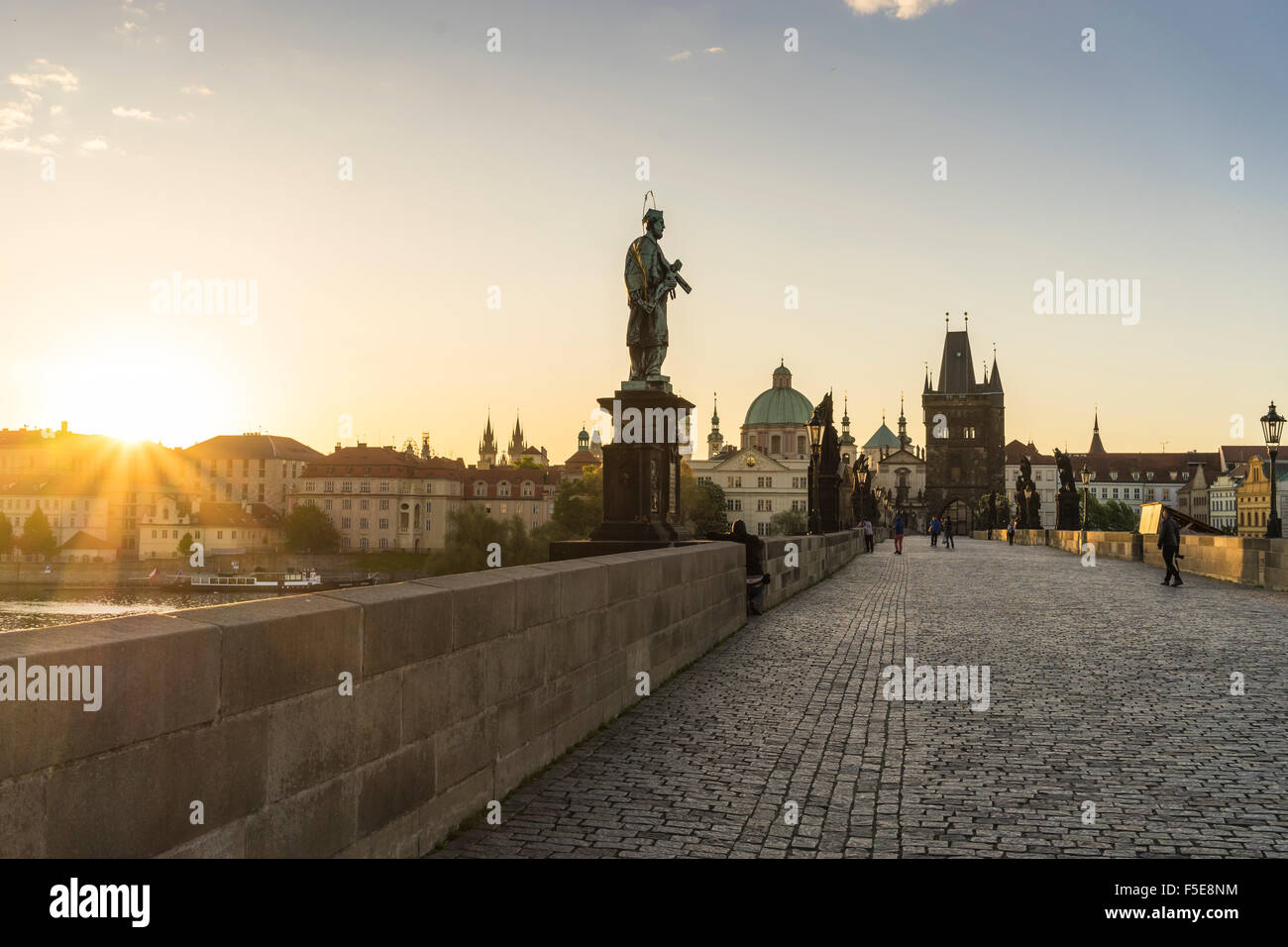 Charles Bridge, UNESCO World Heritage Site, Prague, Czech Republic ...